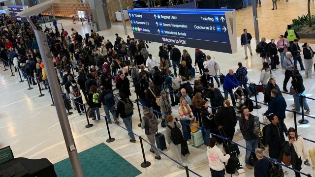 Community Plus - Oregon Today News - Long TSA Security Lines Form At ...