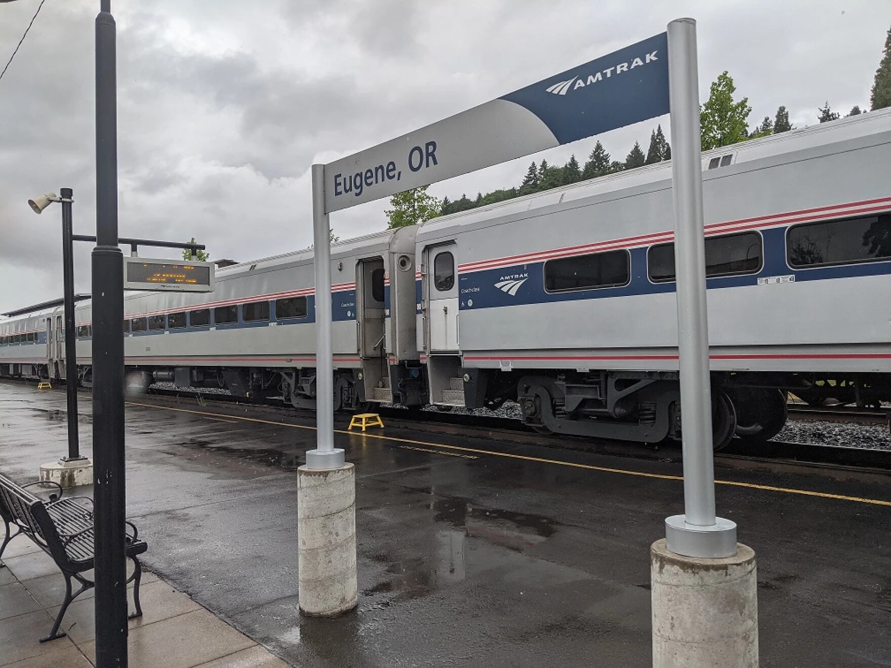 Community Plus - Oregon Today News - Amtrak Pulls Aging Railcars From ...
